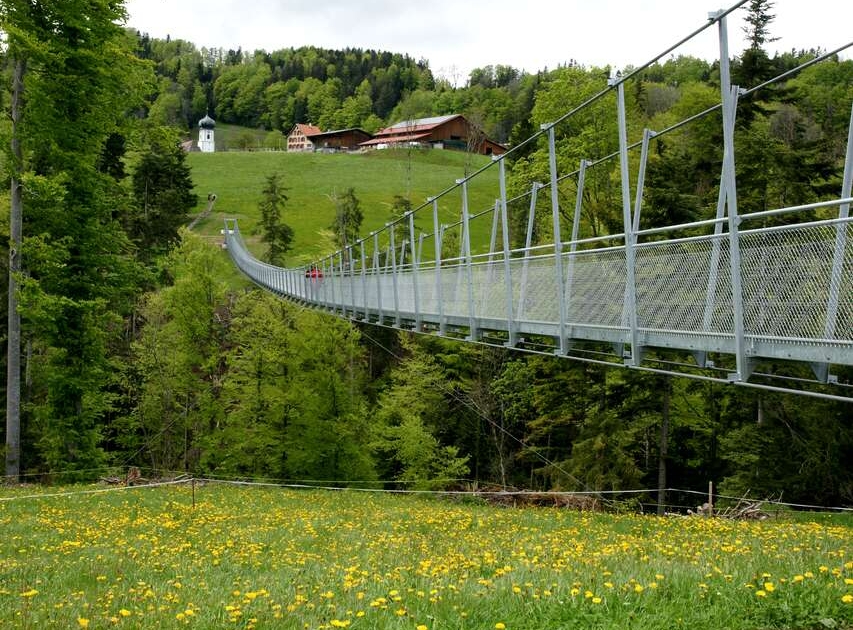 Öber d‘ Hängebrogg zwöschet Grueb SG und Grueb AR